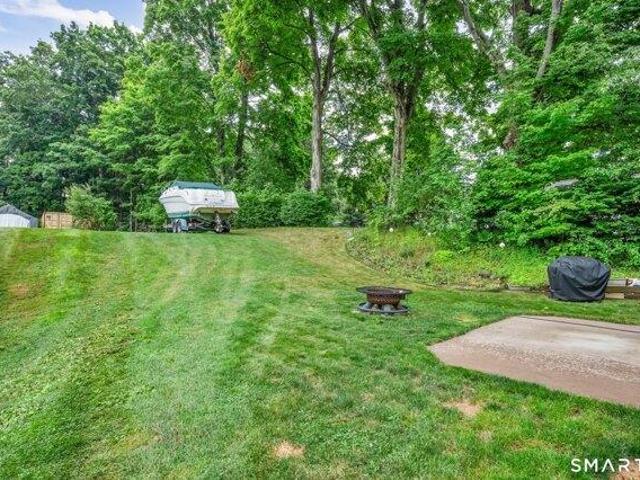 house with 6 bedroom, Southington CT DS104443008