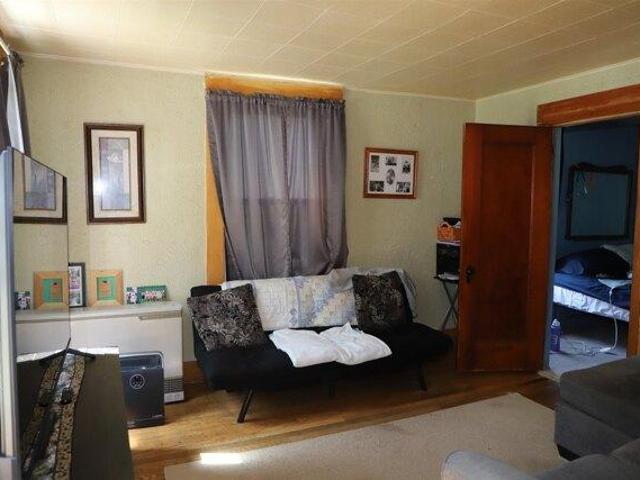 house with 6 bedroom, Springfield VT DLS103101630