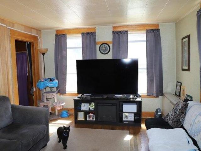 house with 6 bedroom, Springfield VT ES103927562
