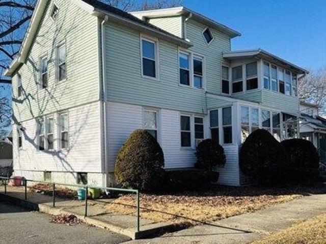 house with 6 bedroom, Springfield MA DLS102343883