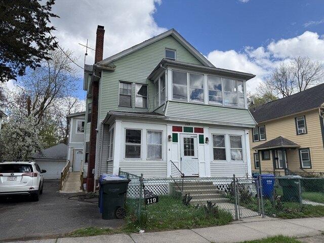 house with 6 bedroom, Springfield MA DS102373105