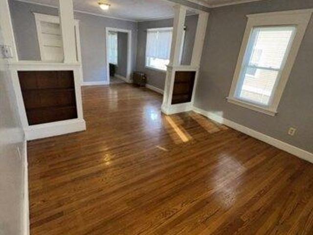 house with 6 bedroom, Springfield MA DS102531213