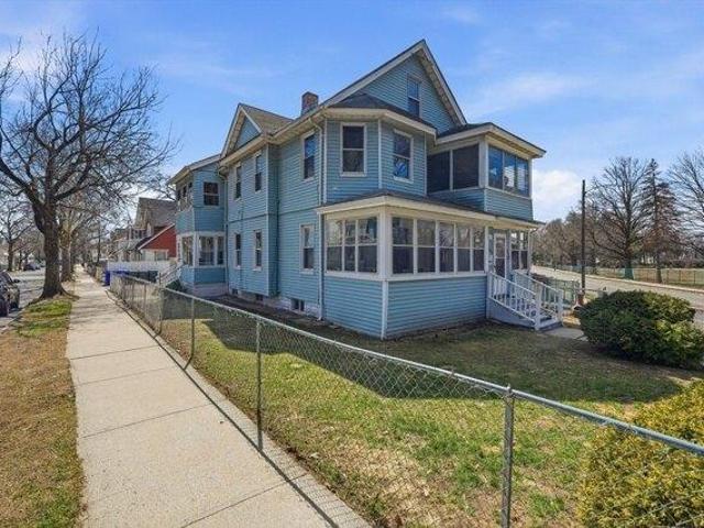 house with 6 bedroom, Springfield MA DS102634721