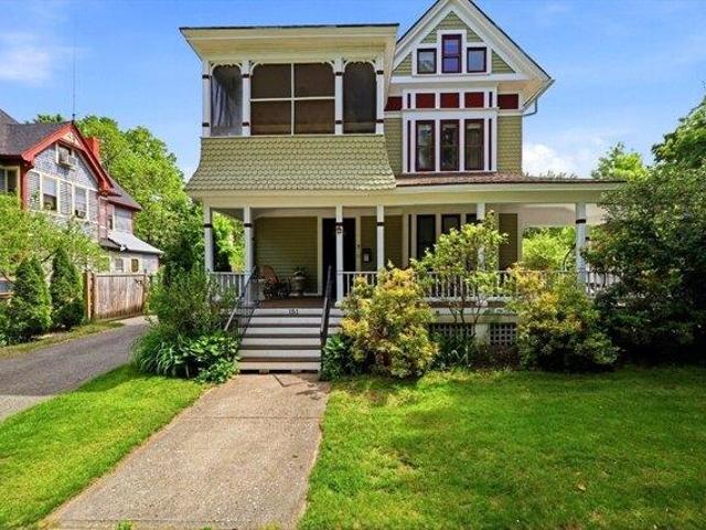 house with 6 bedroom, Springfield MA DS102635628