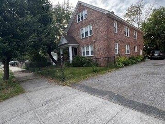 house with 6 bedroom, Springfield MA DS104188859