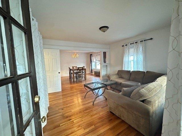 house with 6 bedroom, Springfield MA ES103444750