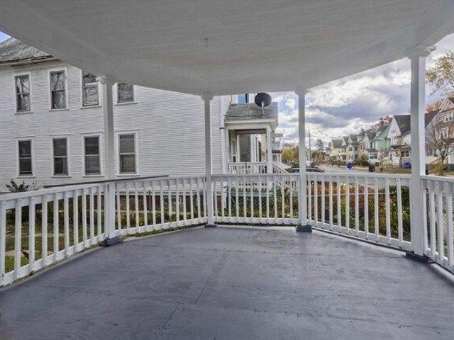 house with 6 bedroom, Springfield MA ES104114773