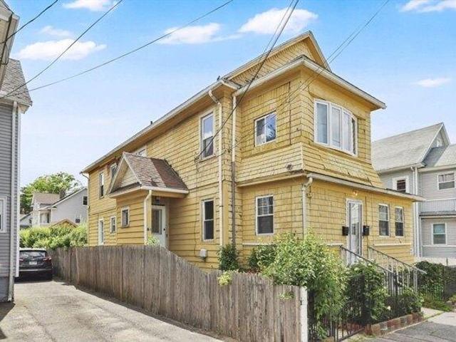 house with 6 bedroom, Springfield MA ES104849414