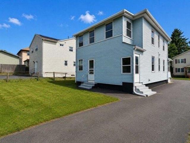 house with 6 bedroom, Springfield MA ES105081848