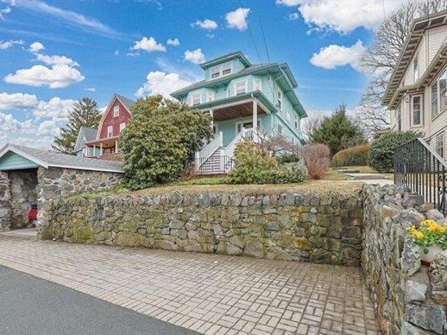 house with 6 bedroom, Swampscott MA DLS102823529