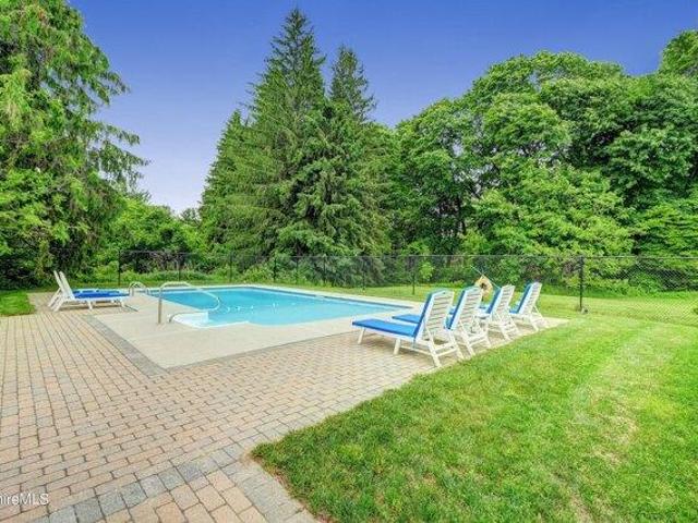 house with 6 bedroom, Stockbridge MA DS102922927