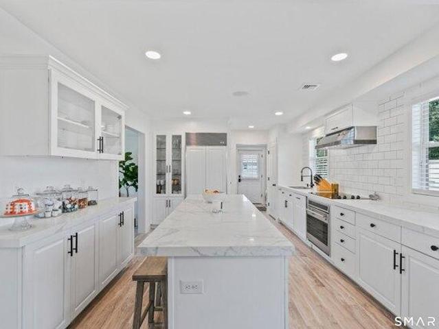 house with 6 bedroom, Stonington CT ES103626574
