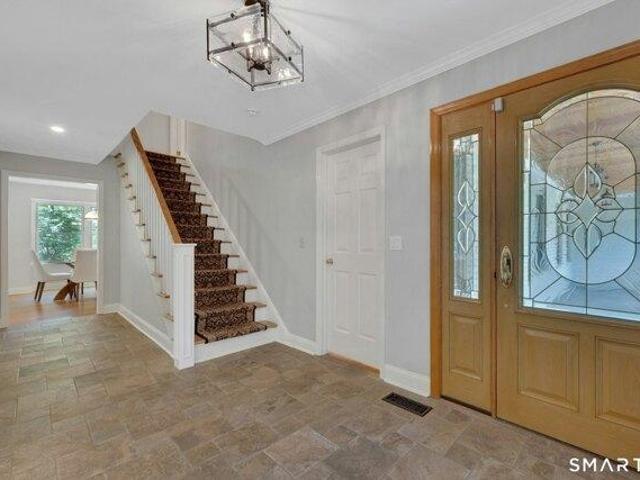 house with 6 bedroom, Stamford CT ES104265998