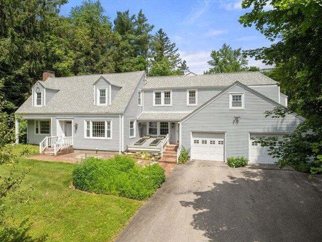 house with 6 bedroom, Sturbridge MA ES104544034