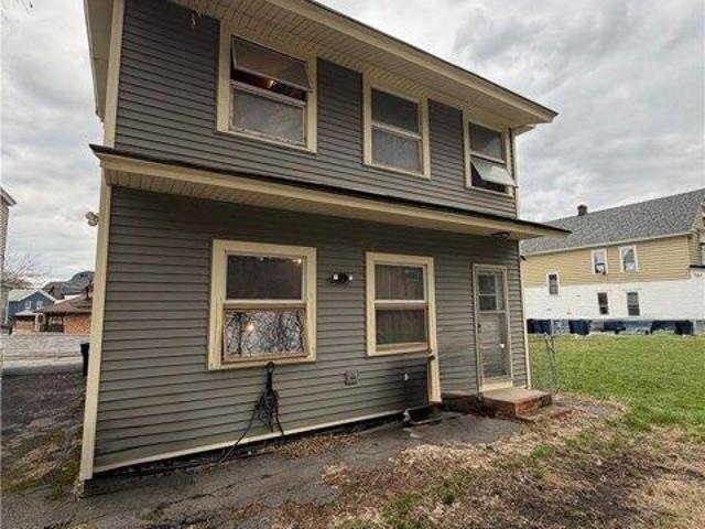 house with 6 bedroom, Syracuse NY DS103600098