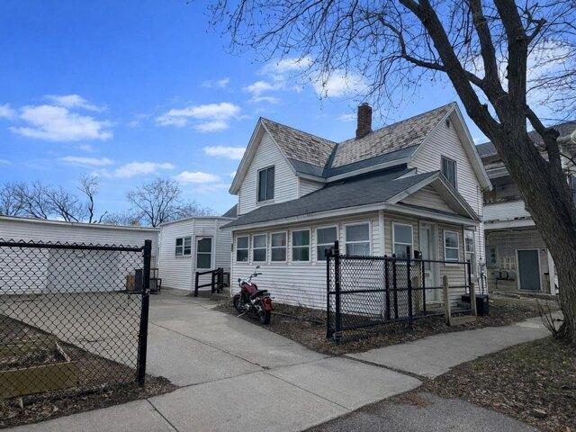 house with 70 bedroom, Burlington VT ES104609359