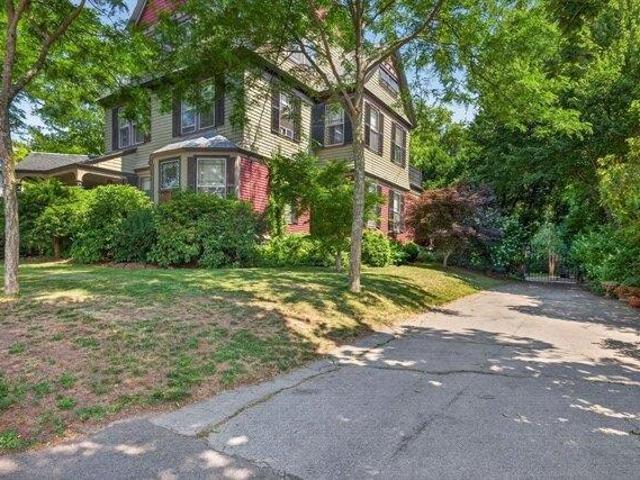 house with 7 bedroom, Taunton MA DS104111836