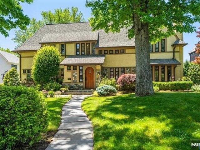 house with 7 bedroom, Teaneck NJ ES104604849
