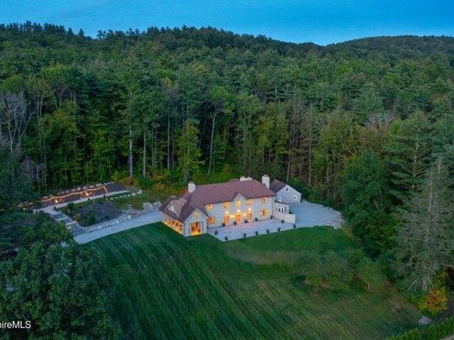 house with 7 bedroom, Tyringham MA DLS102709152