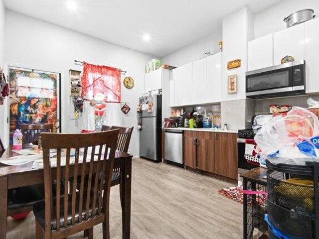 house with 7 bedroom, Union City NJ DLS102584487