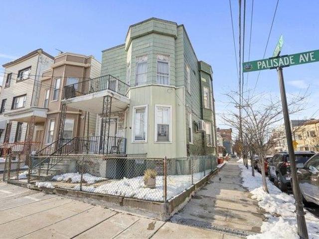 house with 7 bedroom, Union City NJ ES104849274