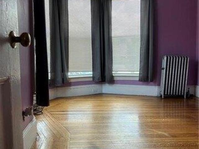 house with 7 bedroom, Warren RI DS104331840