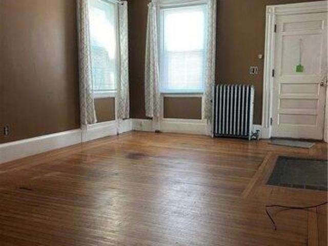 house with 7 bedroom, Warren RI ES105106119