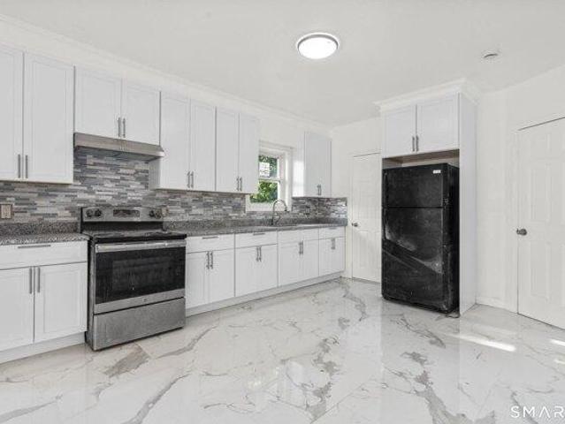 house with 7 bedroom, Waterbury CT DS102216208