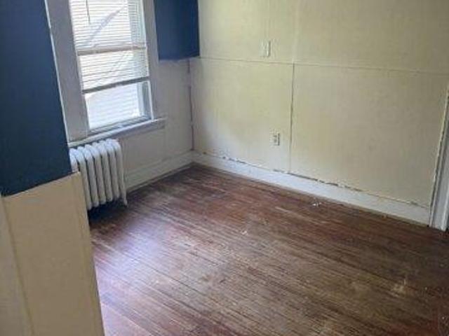 house with 7 bedroom, Waterbury CT ES105157645