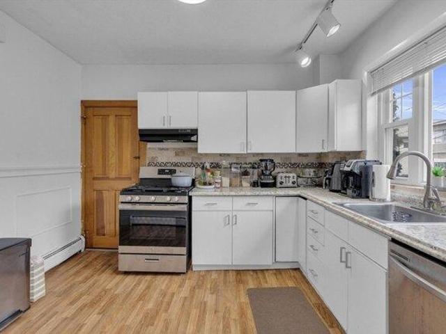 house with 7 bedroom, Watertown MA DLS102477915
