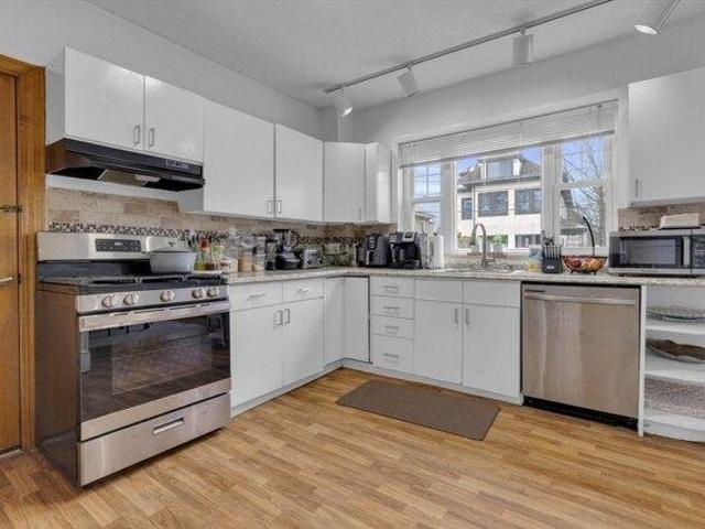 house with 7 bedroom, Watertown MA ES104568287