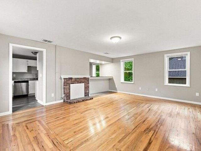 house with 7 bedroom, Westfield MA ES105094424