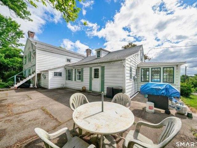 house with 7 bedroom, Windsor Locks CT ES103434351