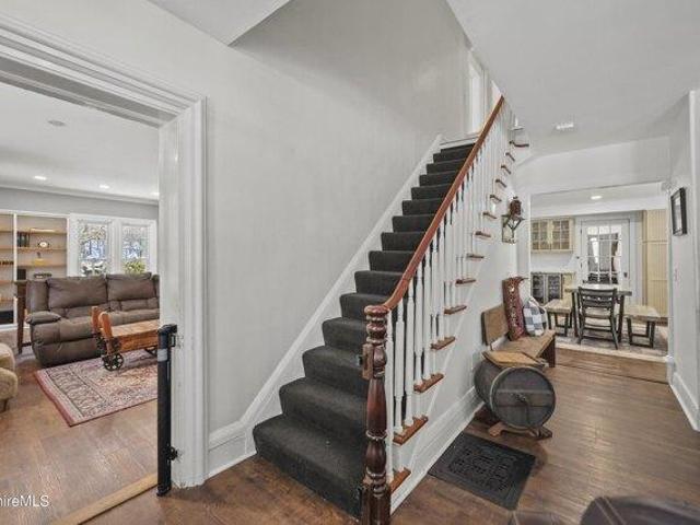house with 7 bedroom, Williamstown MA ES103223710