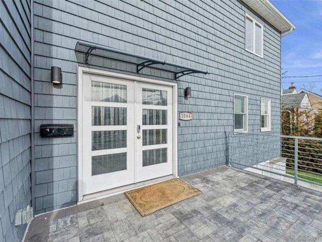 house with 7 bedroom, Woodmere NY DLS101029084