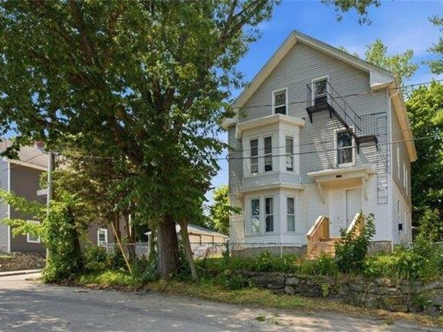 house with 7 bedroom, Woonsocket RI DS103886380
