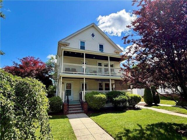 house with 7 bedroom, Woonsocket RI ES104809491