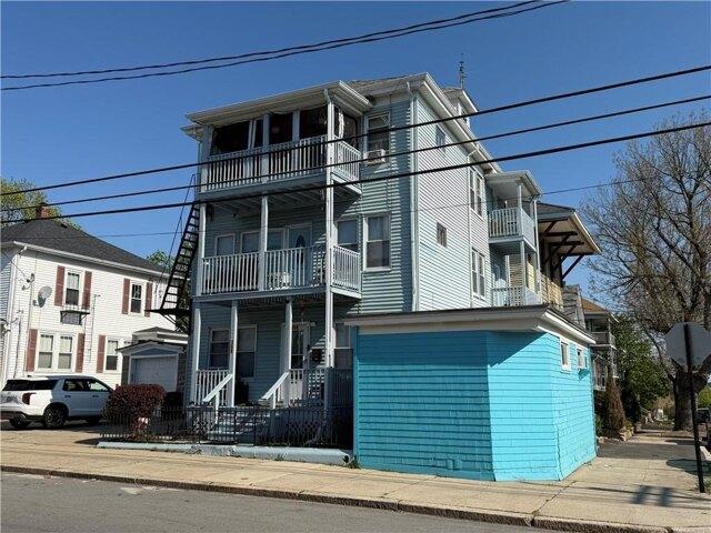 house with 7 bedroom, Woonsocket RI ES103220872