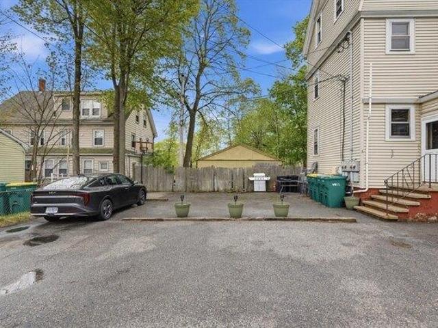 house with 7 bedroom, Woburn MA ES103499702