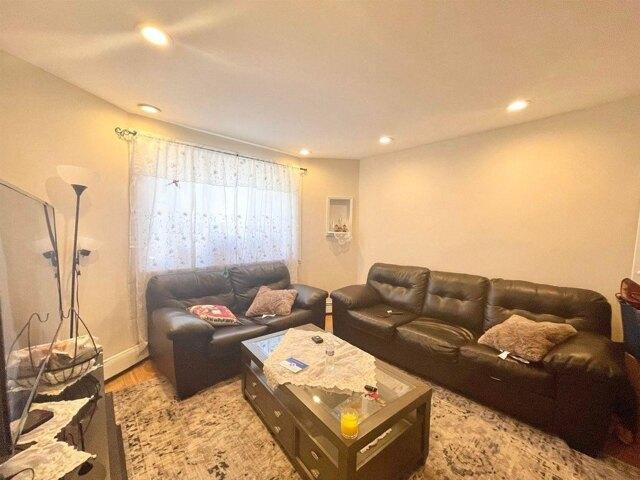 house with 7 bedroom, Bayonne NJ ES104263092