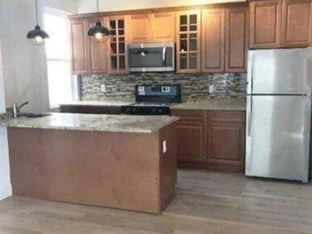house with 7 bedroom, Bayonne NJ ES104410592