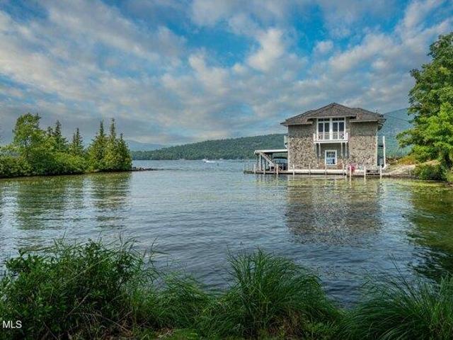 house with 7 bedroom, Bolton Landing NY ES104922290