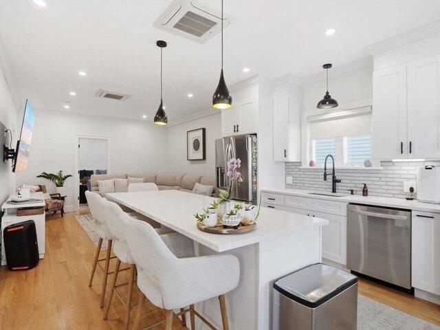 house with 7 bedroom, Boston MA ES103251238