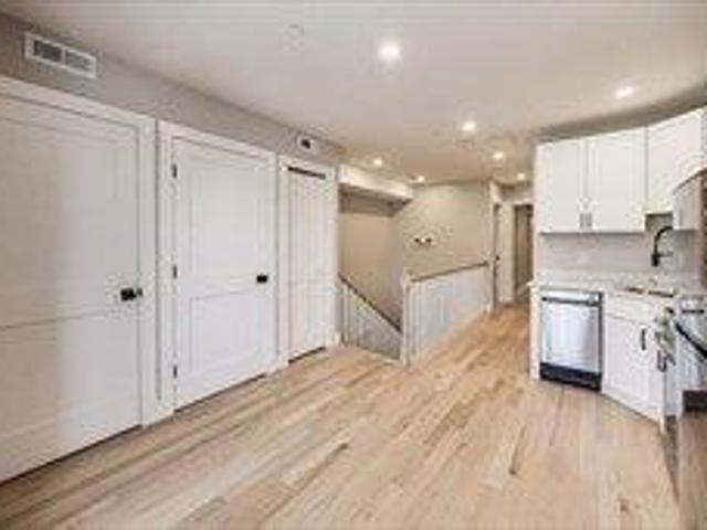 house with 7 bedroom, Boston MA ES105107111