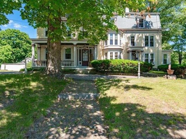 house with 7 bedroom, Blackstone MA DS104077616