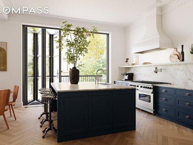 house with 7 bedroom, Brooklyn NY DLS101746994