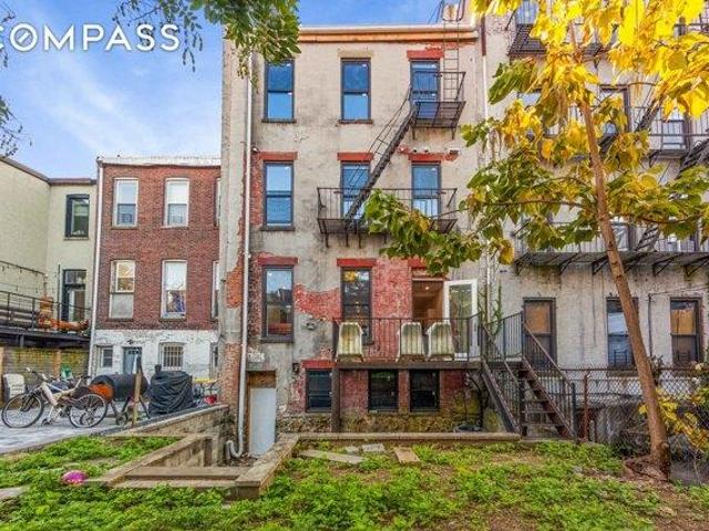 house with 7 bedroom, Brooklyn NY DLS101781846