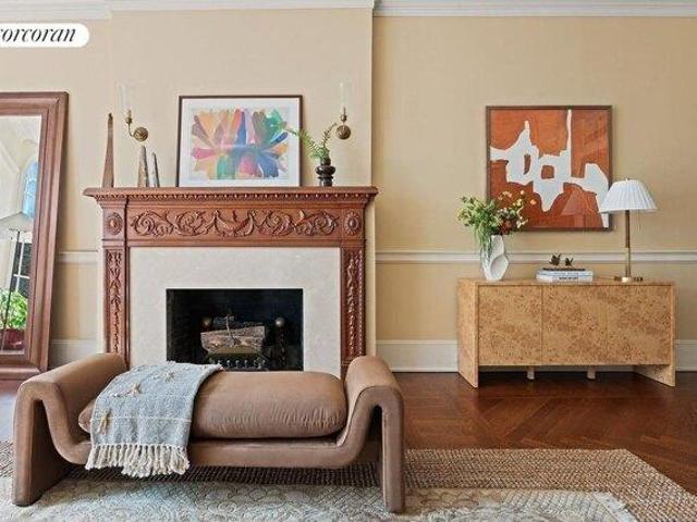house with 7 bedroom, Brooklyn NY DLS101800973