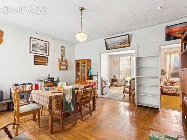 house with 7 bedroom, Brooklyn NY DS102283437