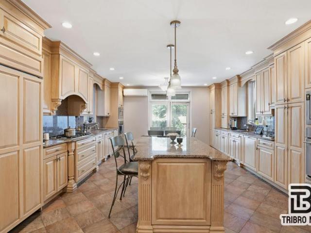 house with 7 bedroom, Brooklyn NY DS102859370